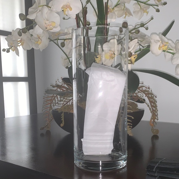 Calvin Klein | Accents | Calvin Klein Clear Glass Vase | Poshmark